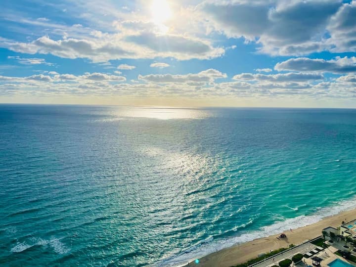 Amazing Ocean Views At Lyfe Resort @Rent4us - Hollywood, FL