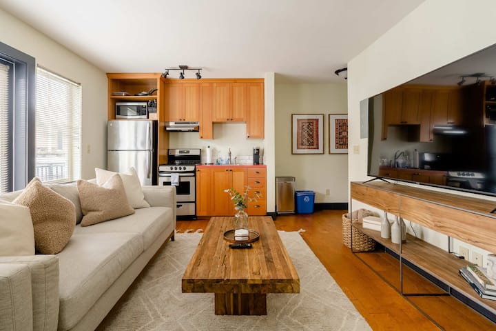 The Little Tower - Local Vintage Shops & Eateries - Portland, OR