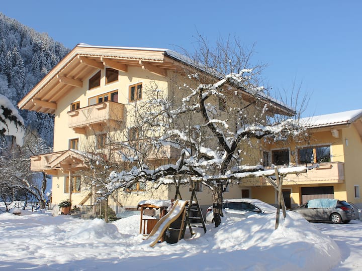 Maison Spacieuse Avec Ski-bus à La Porte - Zillertal