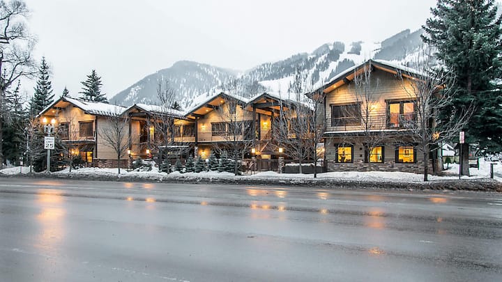 Bluegreen The Innsbruck Aspen | Lovely 1br Suite - Aspen, CO