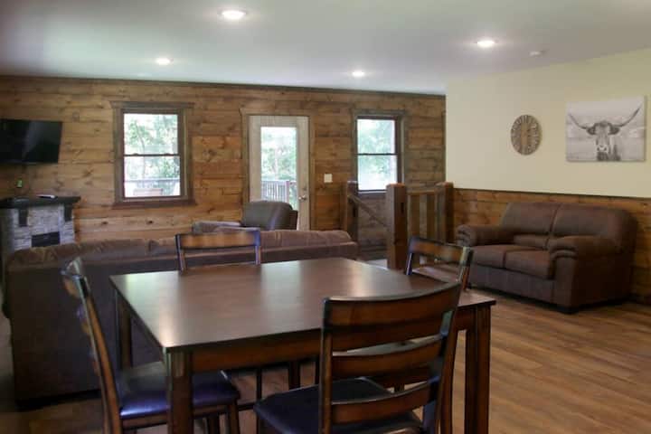 Cedar Cabin #4 - Beaver Creek Valley State Park, Caledonia