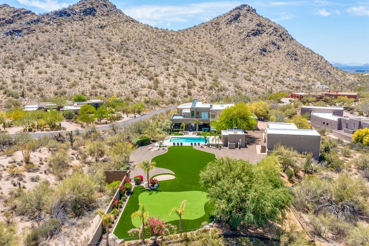 Stunning Views, Indoor Basketball & Heated Pool - Scottsdale, AZ
