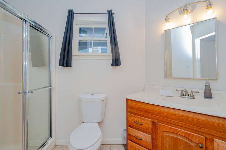 River Prop · River Prop · Spacious Rustic River Cabin 5 BR & 3.5 Bath w ...