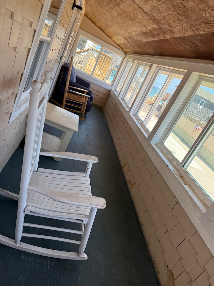 Oceanside Three Bedroom Cottage - Buxton, NC