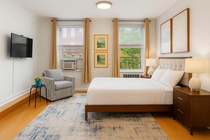 2br In Times Square Near Restaurants - New York City