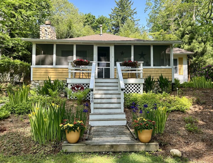 Little Stuga-sweet Stay Near Oval Beach - Holland, MI