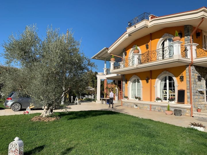 Biodiverse 7 Bedroom Luxury Guesthouse With Spa - Albania