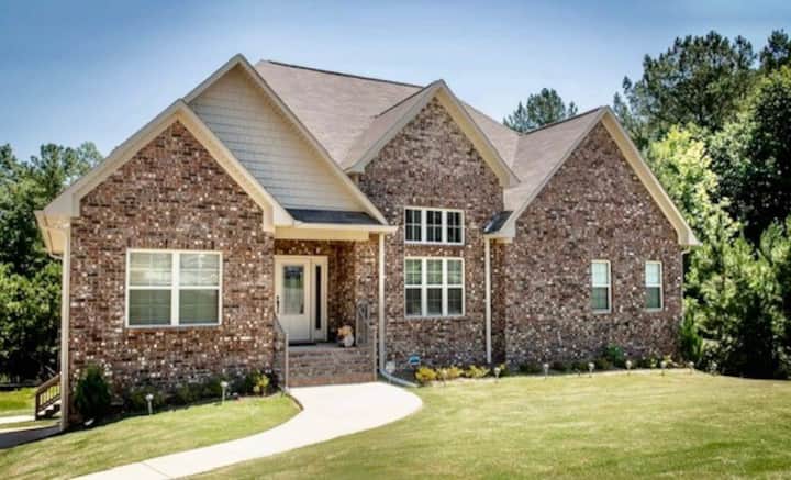 Pool House | Odenville Oasis - Leeds, AL