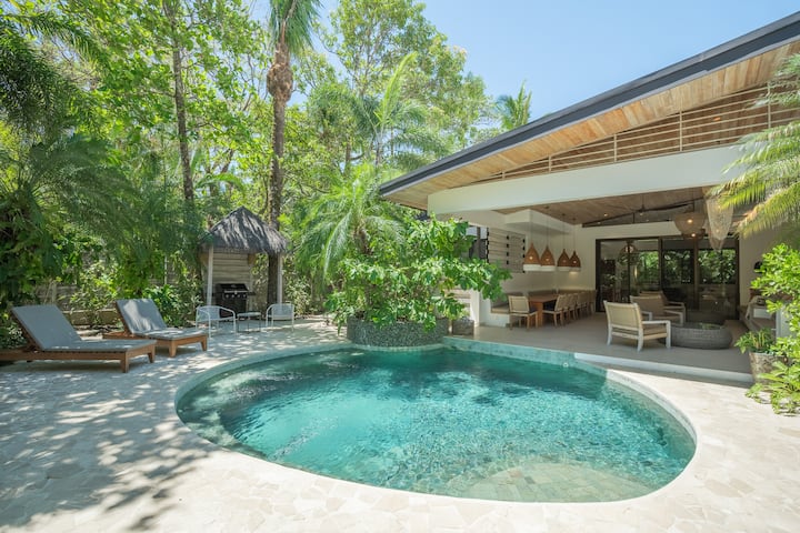Unique Beautiful Beachfront Property W/ Private Beach Path Pool - Nosara