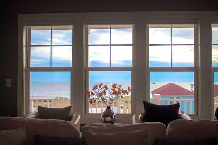 Just Beach Happy•pet Friendly•amazing Ocean Views! - Oak Island, NC