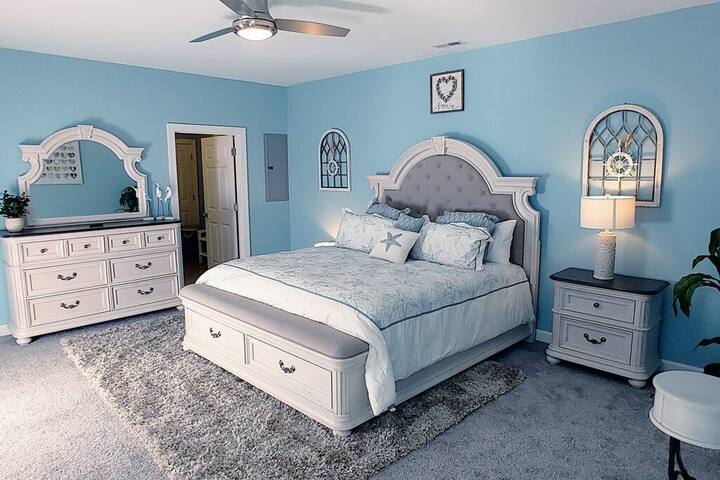 Buckroe Beach Honeymoon Suite - Hampton, VA
