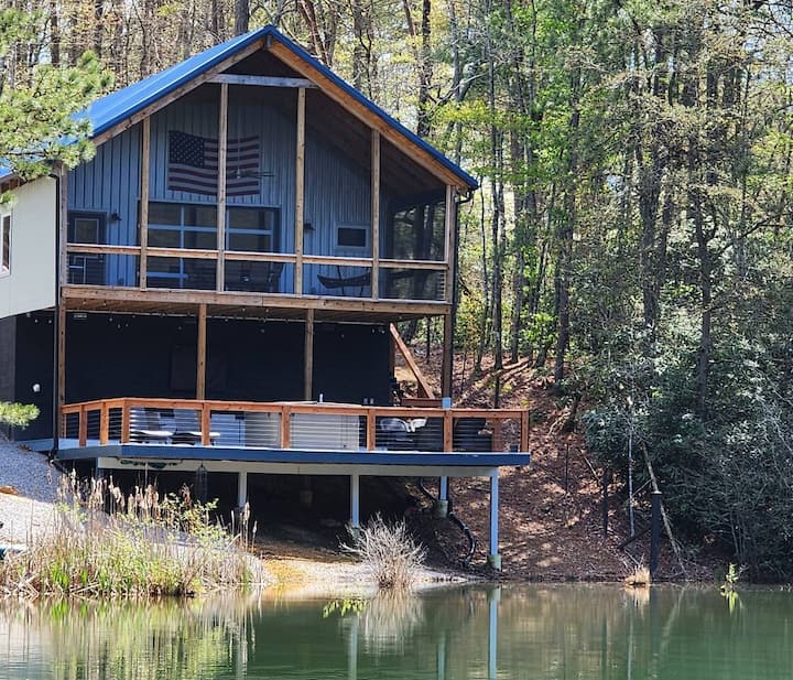 Cub Water Cabin A Private Mountain Lake Retreat - Chilhowee Lake, TN