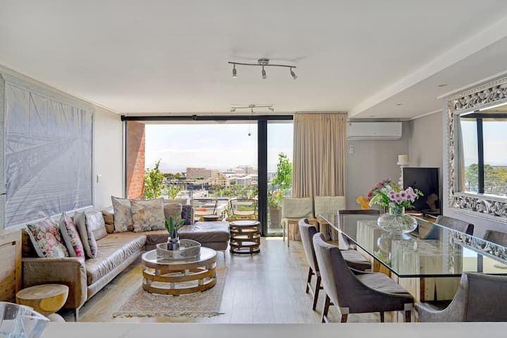 Elegant 2bed | Balcony | Pool |  10 Min >V&a - Kapstadt