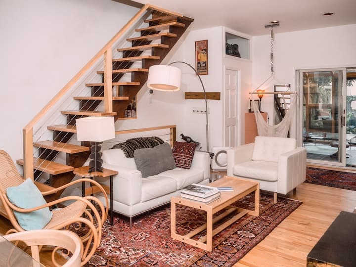 Gem: Garden, Parking, Playroom, Sauna, Walkable - Philadelphia, PA