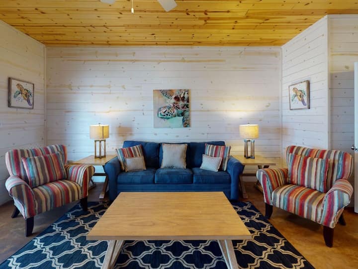 Tc403 Close To Beach, Shared Pool, Pet Friendly - Port Aransas, TX