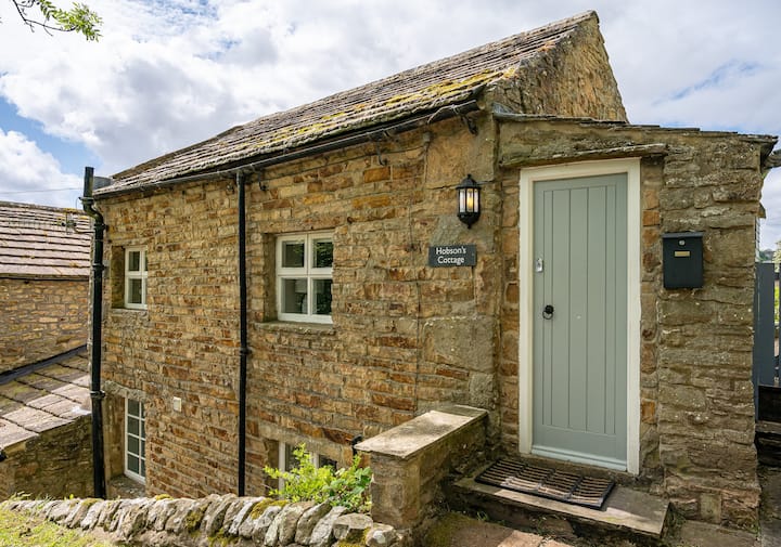 Dog Friendly Cottage, W/ Fantastic Views, Sleeps 3, W/ Private Terrace & Modern Electric Radiators - Yorkshire