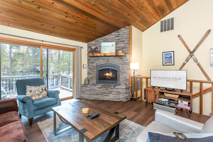 Witc03 - Updated Home, Great Outdoor Space, Ac, Hot Tub - Sunriver, OR