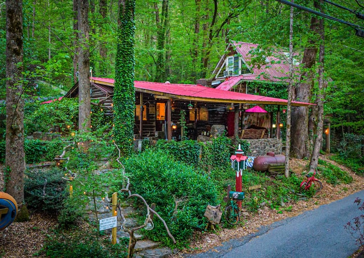 Log Cabin - Original 1928 Log Cabin, On River - Helen, GA