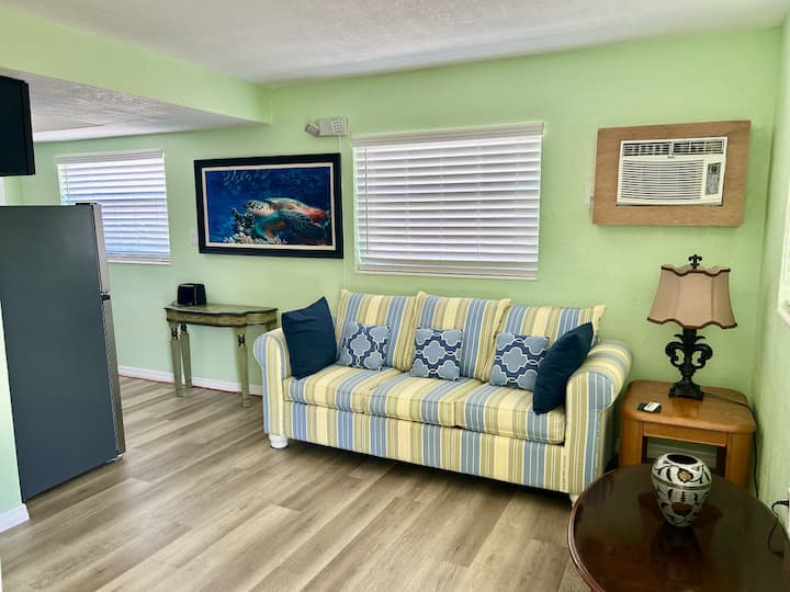 Sea Treasure - Only 2 Blocks To The Beach - Cape Canaveral, FL