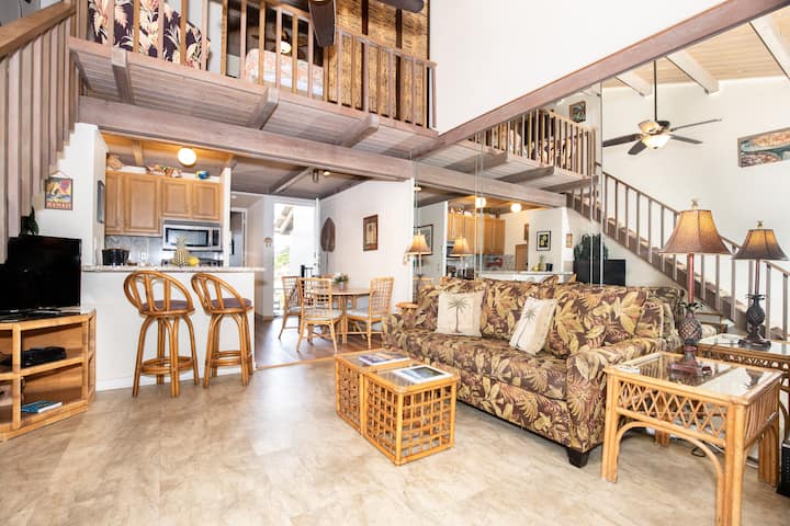 2 Bedroom Stunner! Upper Floor! Right On Ocean! - Honokōwai Beach Park