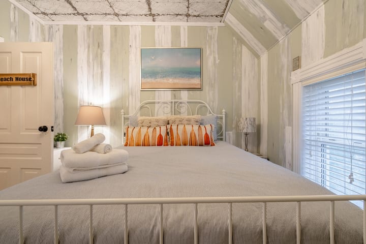 Kingsville House - The Beach House Room! - Kingsville