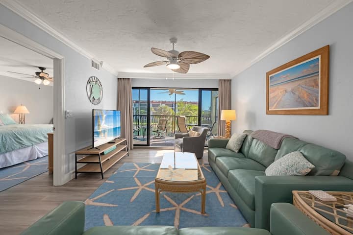 Pointe Santo B25: Tropical Paradise With Gulf View - Sanibel, FL