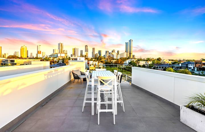Wanderlust - Sky Deck /Stunning Views - Gold Coast