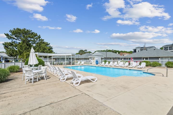 Sandpiper's Perch - Condo <5 Min To Beach - Virginia Beach