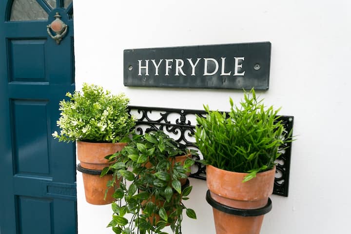 Hyfrydle - Bangor