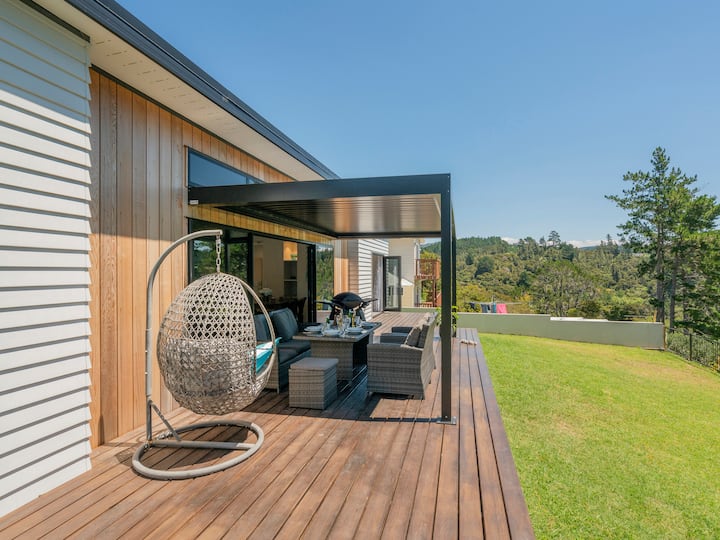 Treetop Bach - Whangamata Holiday Home - Whangamatā