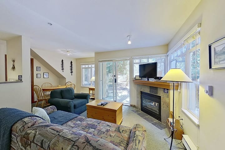 1st-floor, Walk-to-lift 1br With Patio & Fireplace - Whistler