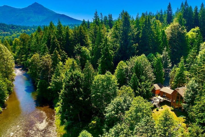 Tubing+fishing | Waterfront Views @Vacationloghome - Snoqualmie, WA