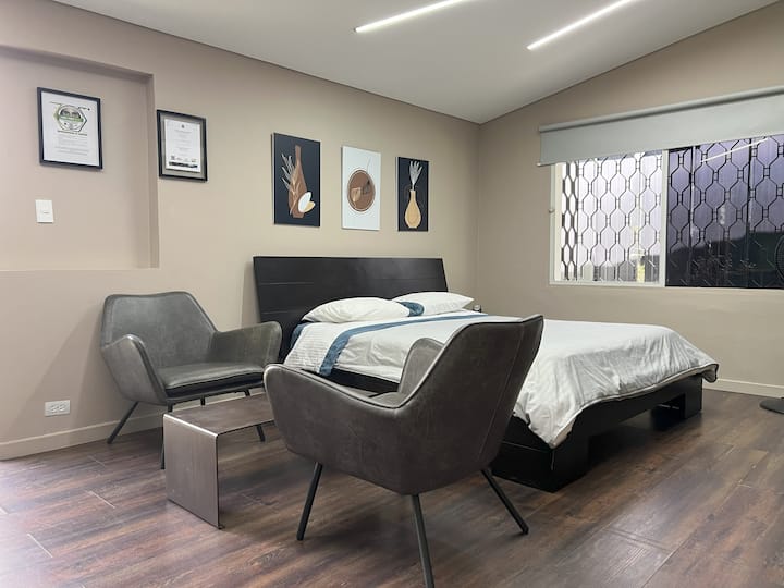 Lodging Near Santafé's Commercial Center A104 - Medellin, Antioquia, Colombia