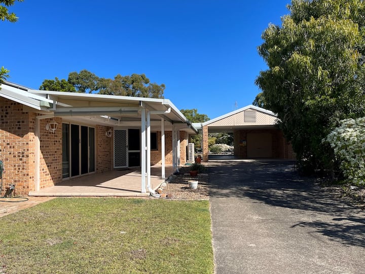 71 Tingira Close - Rainbow Beach - Great Sandy National Park
