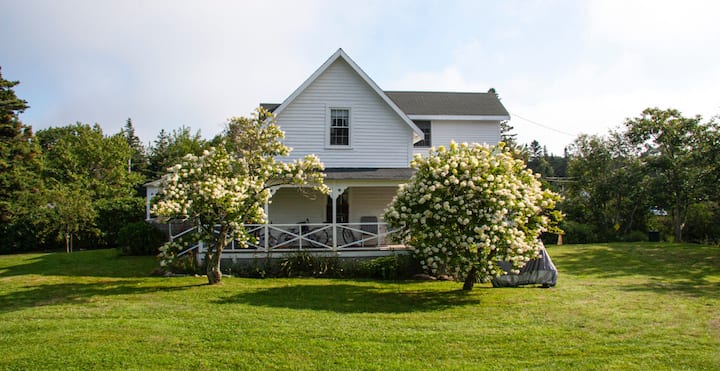Coastal Cottage By Sea Maine - Boothbay Harbor, ME