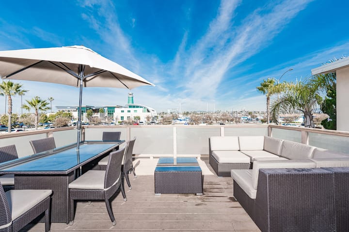 Amazing Views Of The Harbor! Best Patio In Town! - Irvine, CA