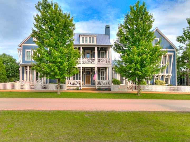 Carlton Landing-homestead - Carlton Landing
