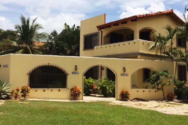Casa Surf - 2 Bedroom, 1 Bathroom, Balcony & Pool - Playa Langosta