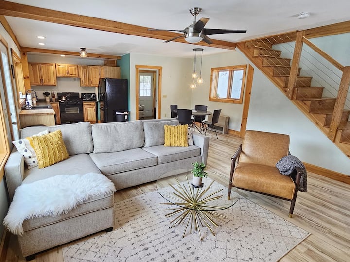 Modern Design In The Woods, Private, Beautiful - Stowe, VT