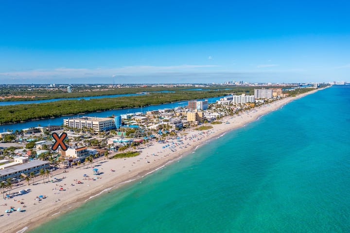 Beach Central - 12 Guests - Half Block To Beach - Plantation, FL