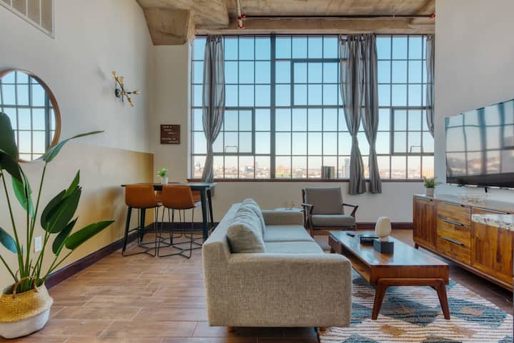 Sosuite | 2br Penthouse W Balcony, W/d, Gym - Sports Complex - Philadelphia