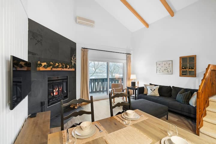 Cozy & Simple Condo With Views Of Mont-tremblant - Mont-Tremblant