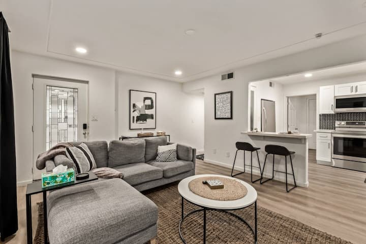 Remodeled 2br Central Phx Gem W/ Free Parking - Phoenix, AZ