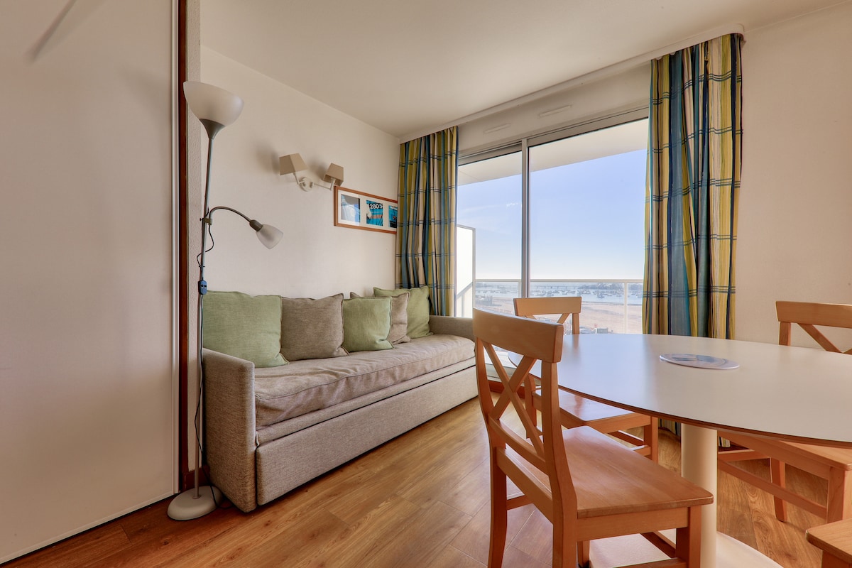 Appartement 2 Pièces 6 Personnes Confort - Vue Me - Appartements à ...