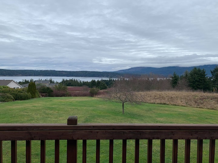 John Wayne's Waterfront Resort - Bay View House - Sequim, WA