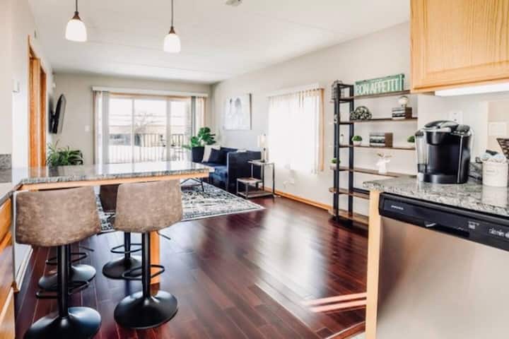 Industrial Sheek Gem - Gresham - Chicago