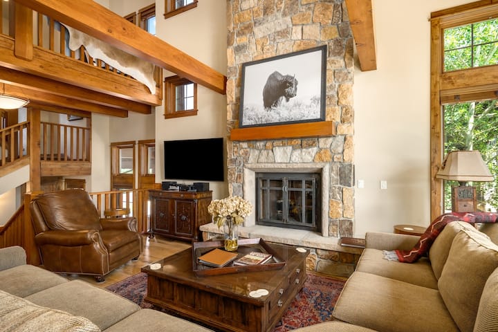 Luxury 4 Bedroom Home At The Porches, Sleeps 10 - Steamboat Springs, CO