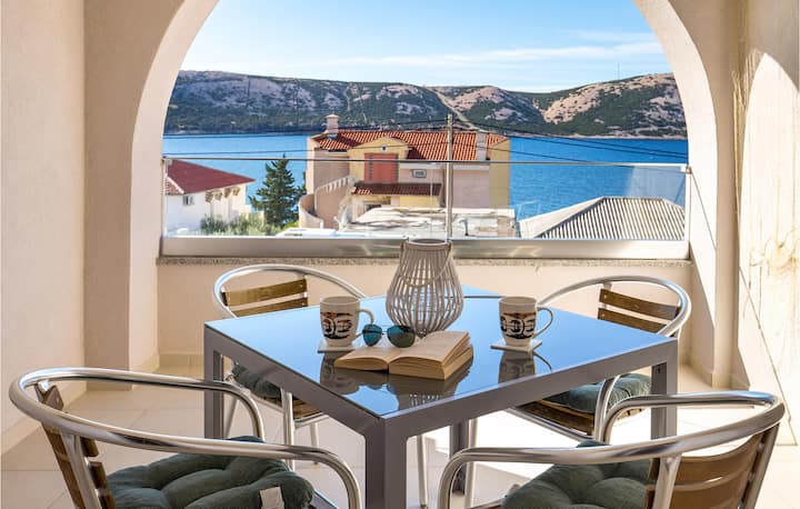 Gorgeous Apartment In Stara Novalja - Stara Novalja