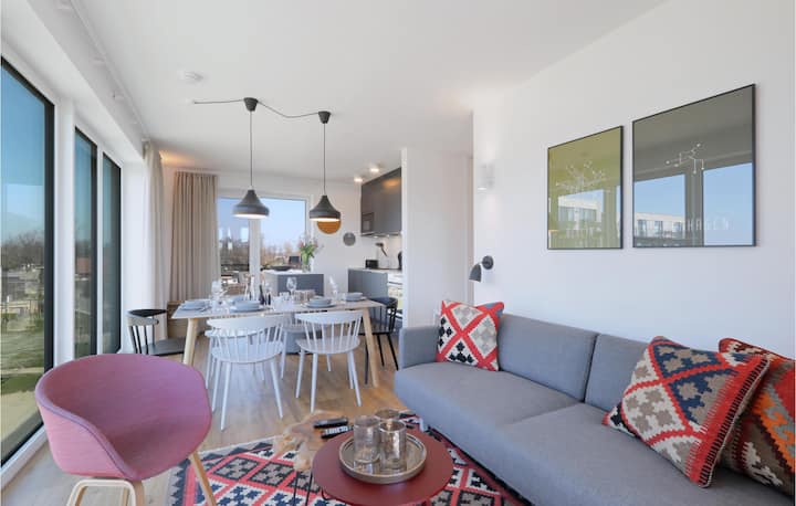 Beach Front Apartment - Lembruch