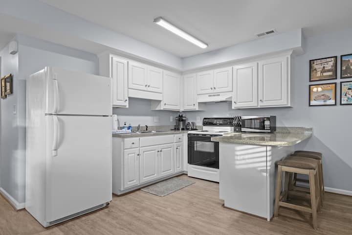 Oceanside/pet Friendly Condo-boardwalk Shores B - Morehead City, NC